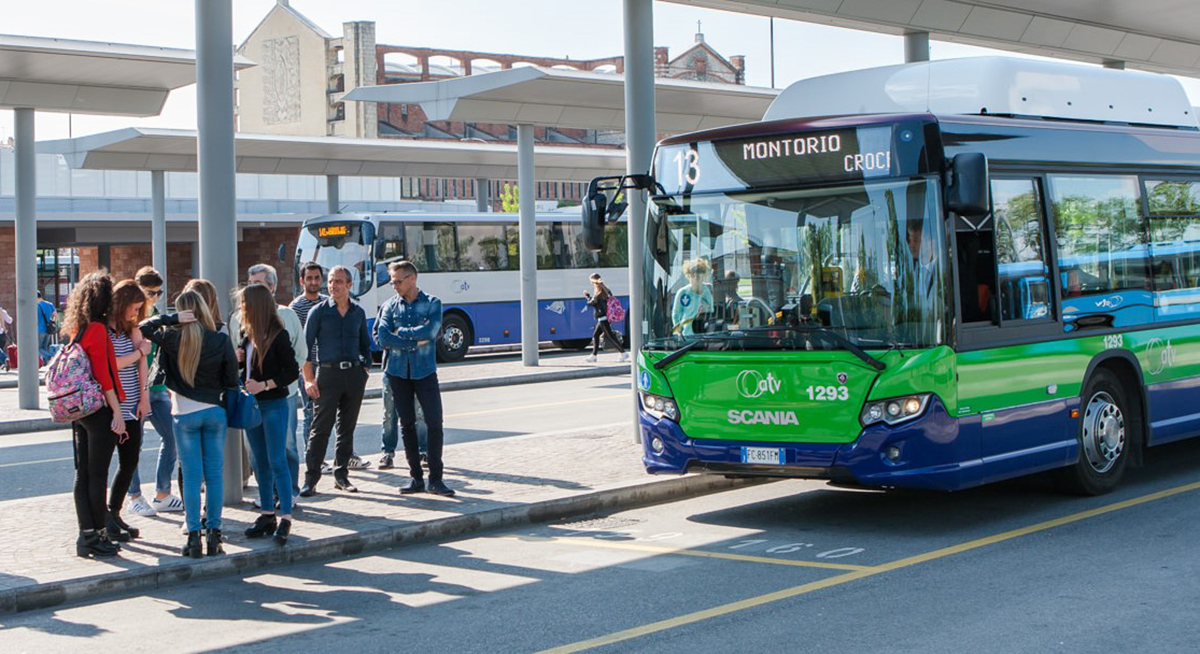 Bus in ritardo e sovraffollati, Atv corre ai ripari: variazioni di ...