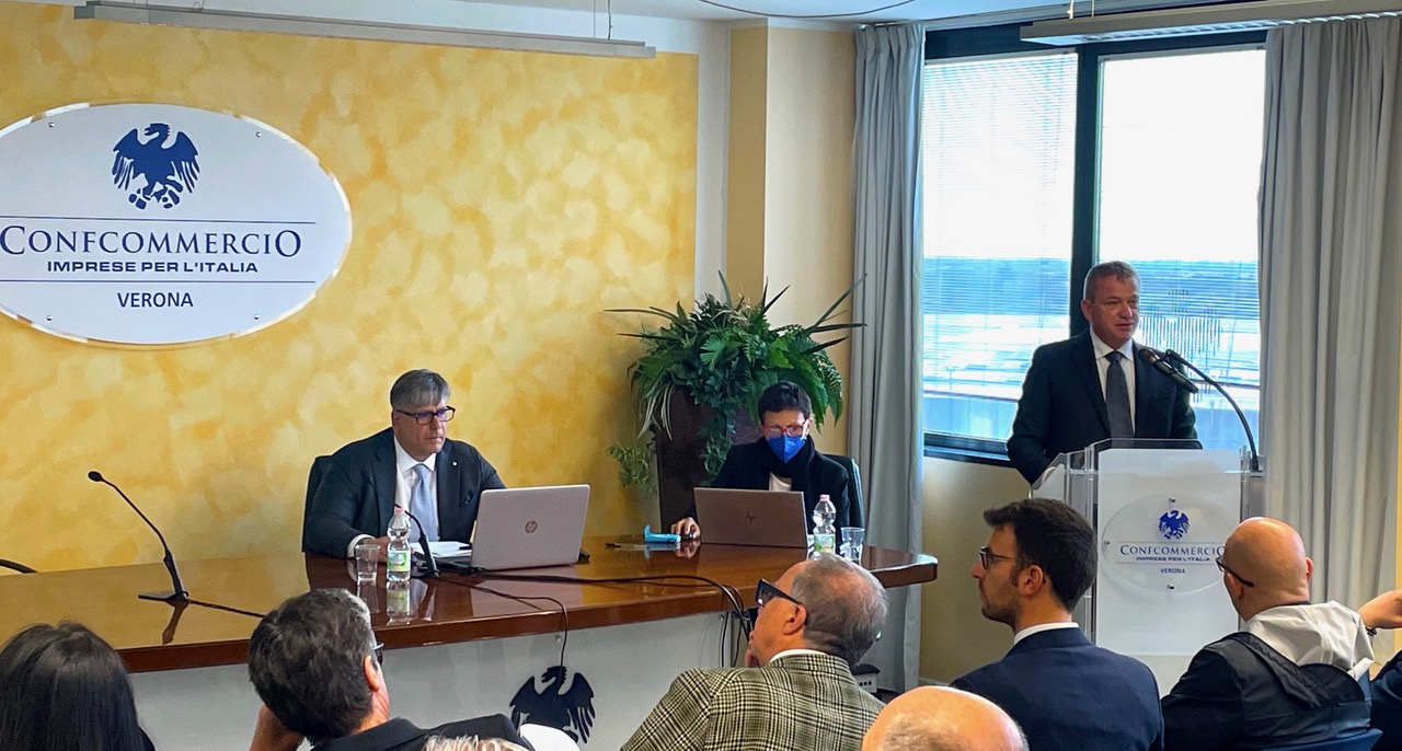 Paolo Arena confermato alla presidenza di Confcommercio Verona