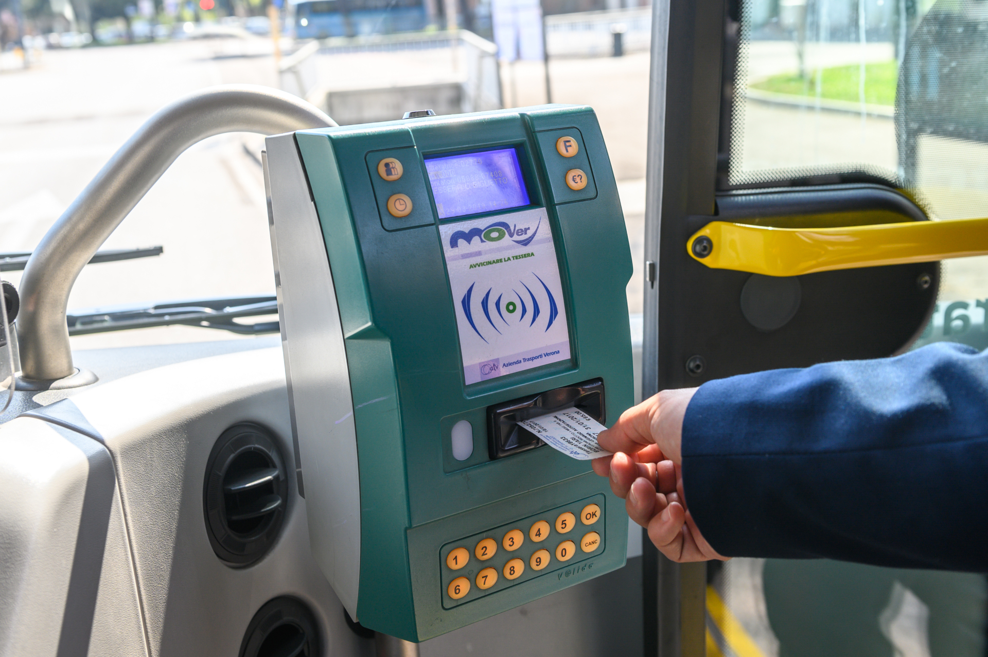 Controlli record sui bus Atv di Verona e provincia: 122 verbali