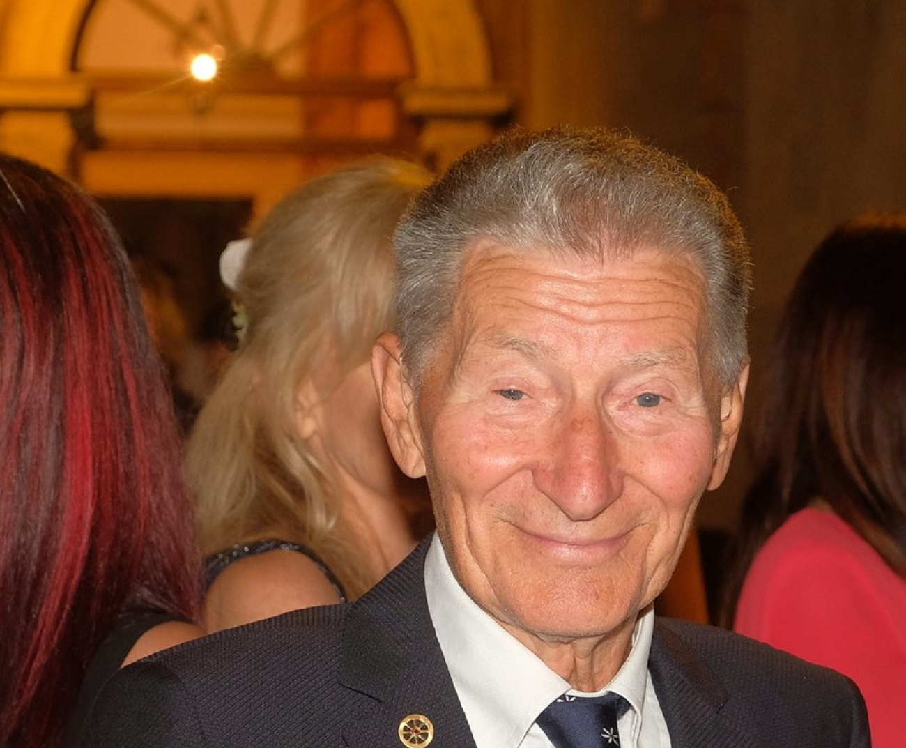 Addio a Gianni Curti, ha fondato e reso grande la Verona 83