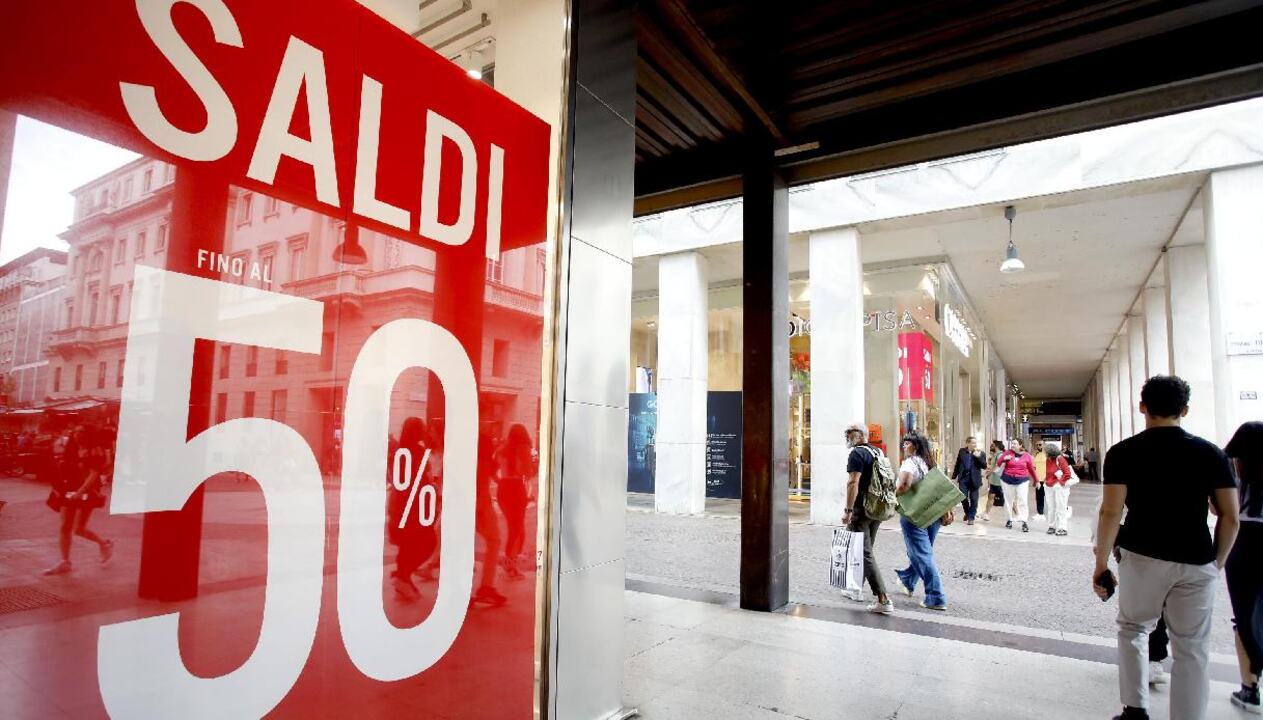 In Veneto (e a Verona) arrivano i saldi estivi: date e regole