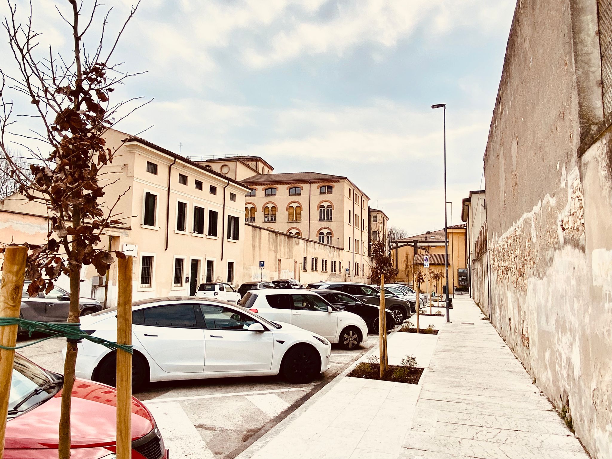 Verona, via Rosmini rimessa a nuovo: ecco come è diventata
