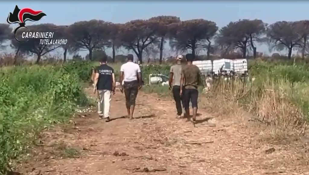 Corruzione e immigrazione clandestina, 36 arresti in Campania - Verona ...