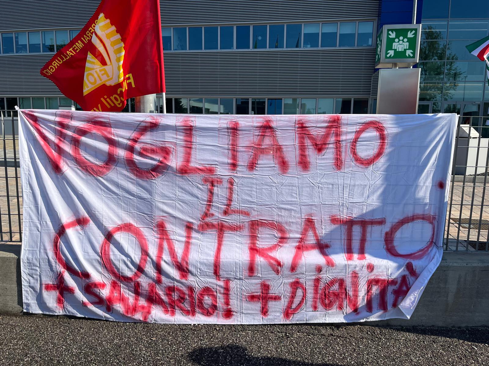 Sindacalisti identificati dai carabinieri, Cgil-Cisl: "Fatto gravissimo"