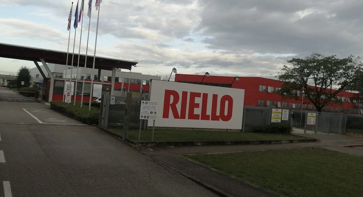 "Manifestazioni di interesse" per Riello. Il ministero chiede garanzie