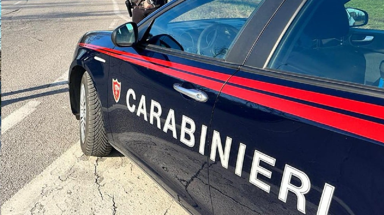 Intervengono per una lite e trovano quasi un etto di hashish: arrestato ...